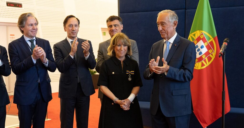 Condecoração de Fernanda Gabriel em Strasbourg deu Voto de Louvor em ...