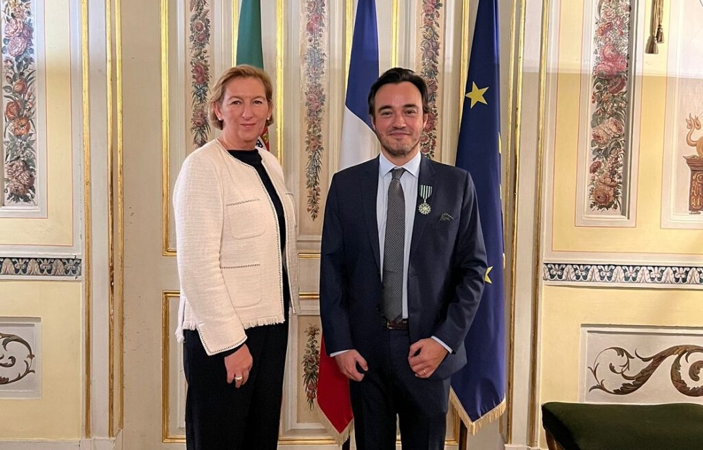 Pedro Penim: Diretor do Teatro Nacional D. Maria II nomeado Cavaleiro ...