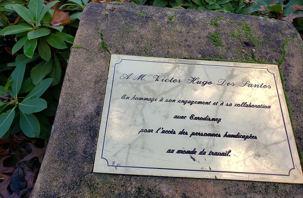 Le «Bon Homme», Victor Hugo dos Santos, honoré à Disneyland Paris ...