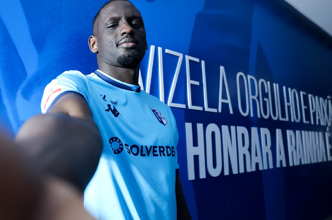 Extremo francês Amadou Ba-Sy é reforço do Vizela – LusoJornal
